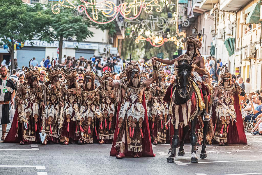 Alicante célèbre sa fête des Maures et des Chrétiens de San Blas